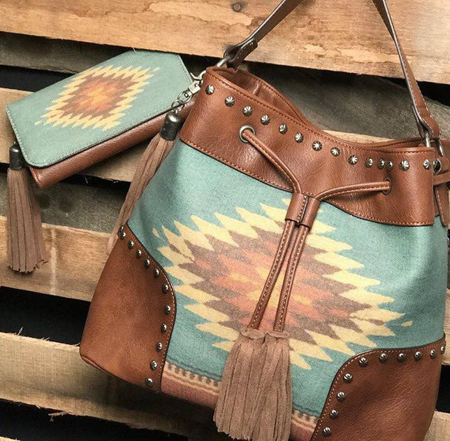 Ladies Purses/Bags | Hayloft Western Wear